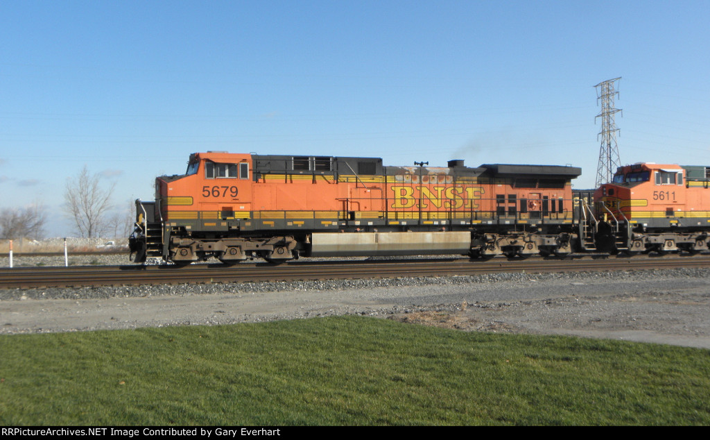 BNSF 5679